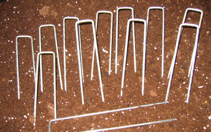 Landscape Fabric Weed Barrier Staples | Garden Mats